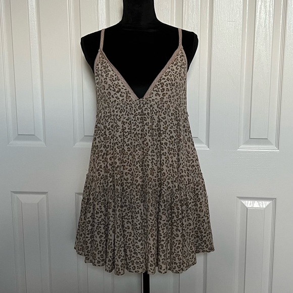 Skylar + Madison | Dresses | Skylar Madison Leopard Print Mini ...